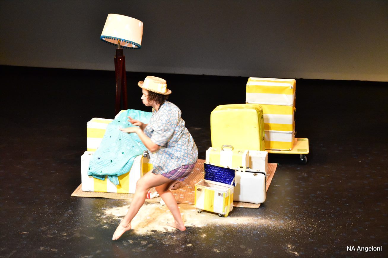 Roving Holiday by Ali Gordon - The Levee Central Maitland