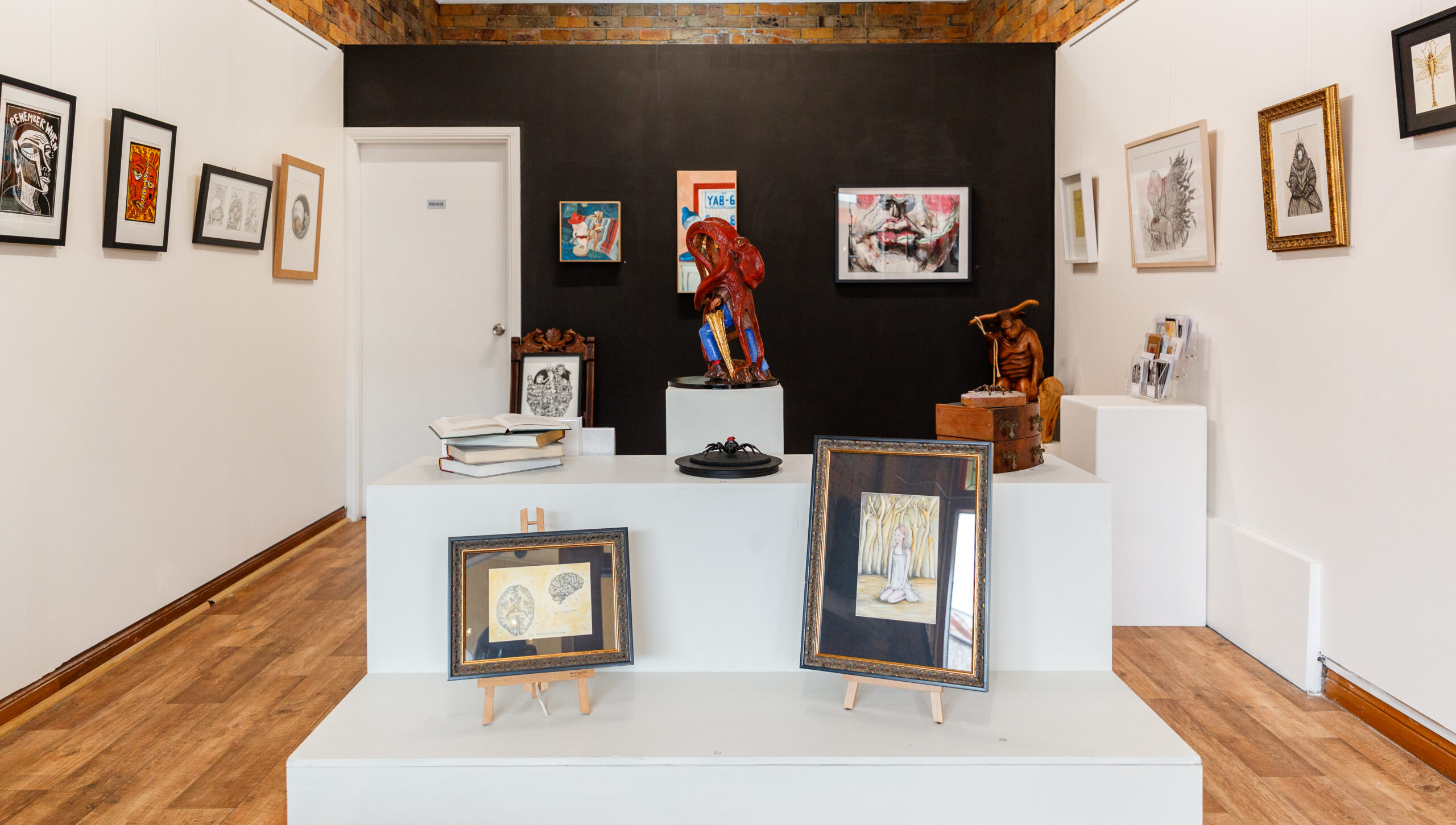 Raven Art Gallery - The Levee Central Maitland